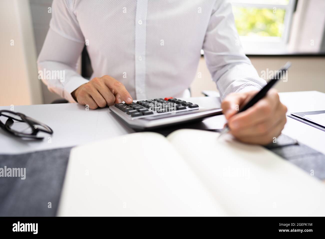Finance paperwork hi-res stock photography and images - Alamy
