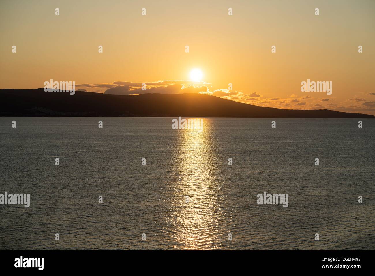 Sunrise water majestic hi-res stock photography and images - Alamy