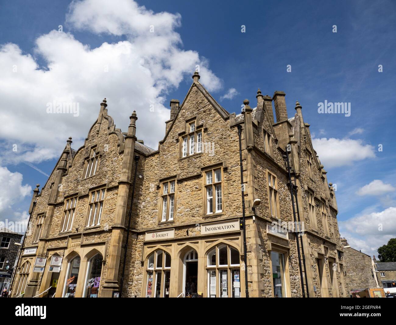 Tourist information building in settle hi-res stock photography and ...