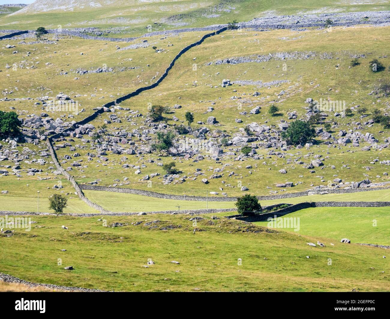 Crummackdale hi-res stock photography and images - Alamy