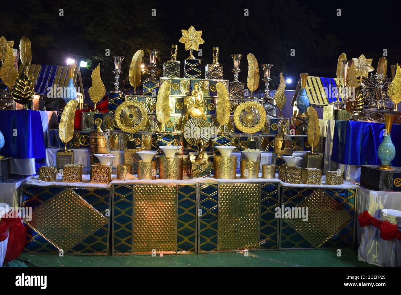 Indian restaurant table setting hi-res stock photography and images - Alamy