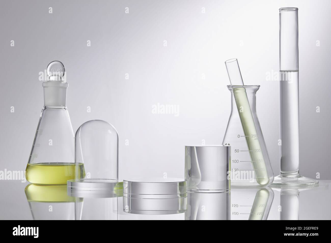 Oil pouring in water, Equipment and science experiments, Formulating ...