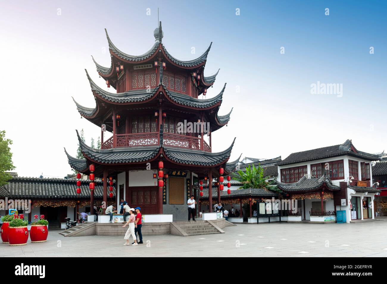 Traditional chinese temple in qibao hi-res stock photography and images ...