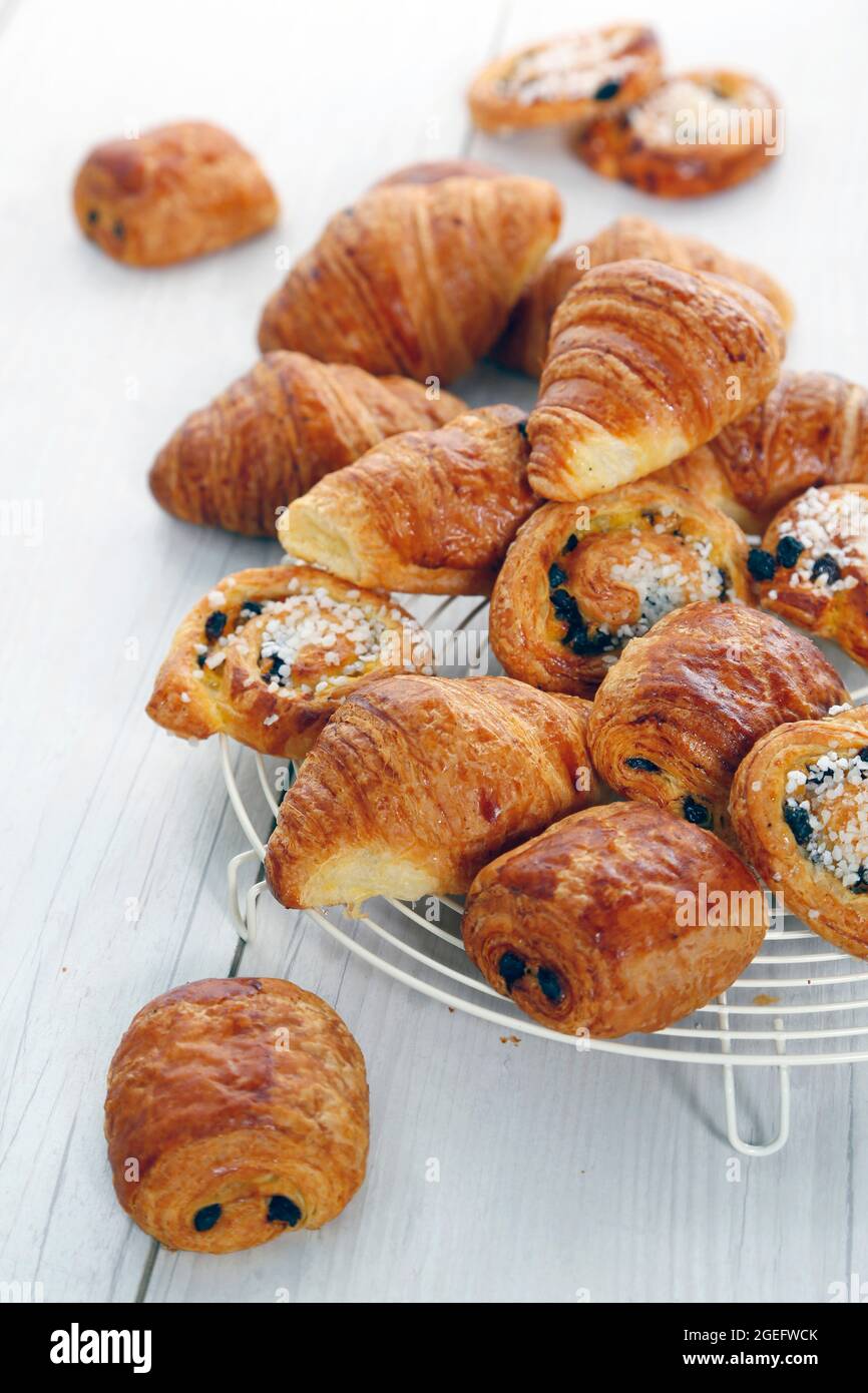 French bakery stores hi-res stock photography and images - Alamy