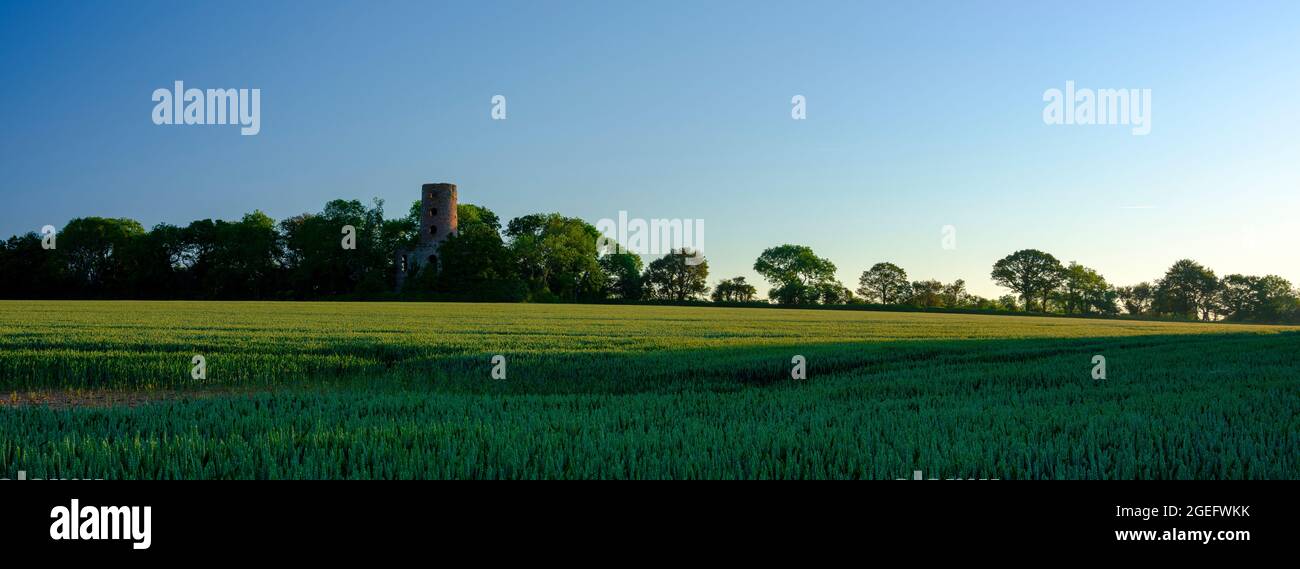 Racton ruins monument hi-res stock photography and images - Alamy