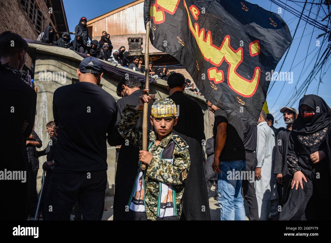 A Kashmiri Shia Muslim boy dressed as IRGC (Iran's Islamic ...