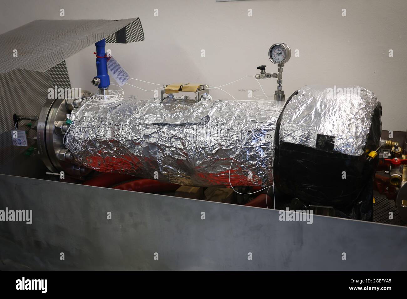 Metal hydride hydrogen storage hi-res stock photography and images - Alamy