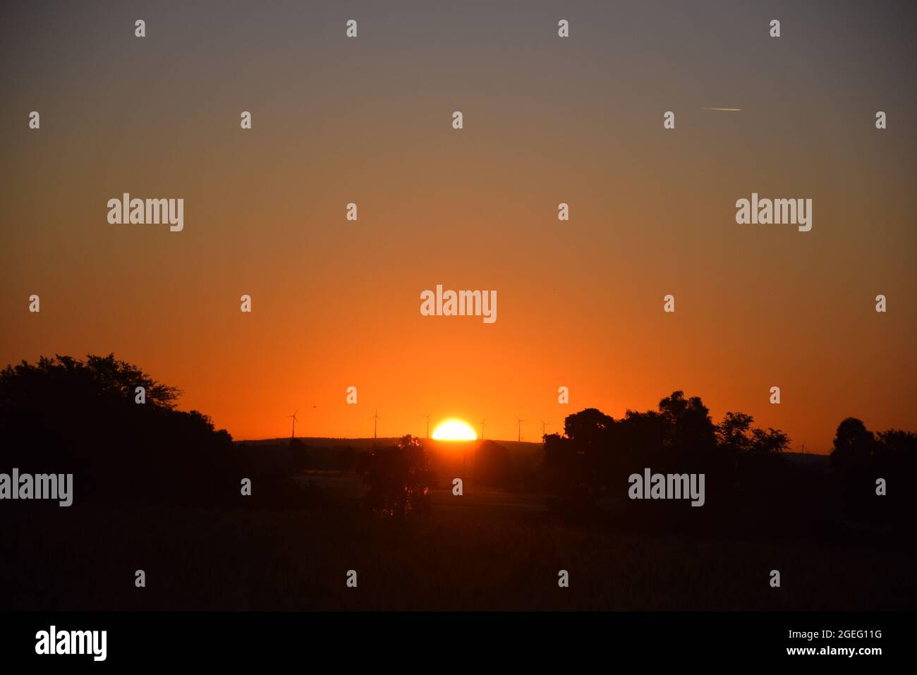 Sunrise, the redness of the sun, the wheat fields, the beautiful view ...