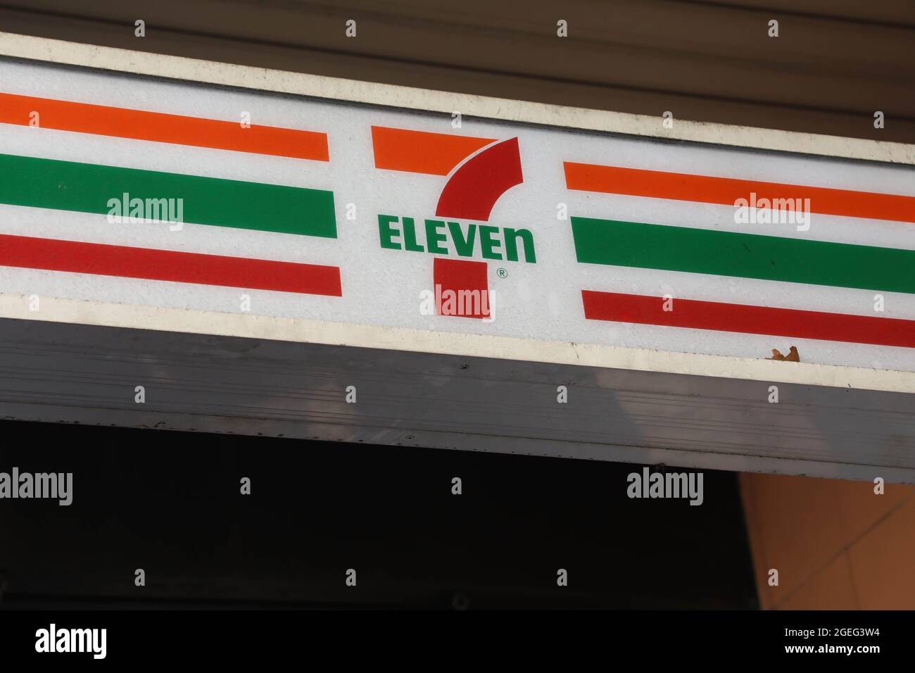 Seven eleven store australia hi-res stock photography and images - Alamy
