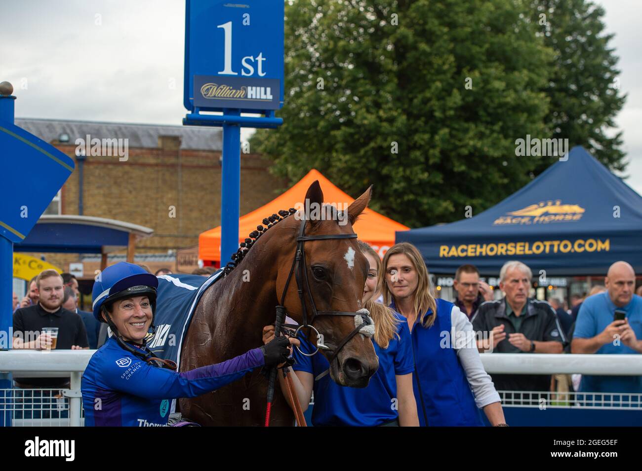 Racing windsor jockeys hi-res stock photography and images - Alamy