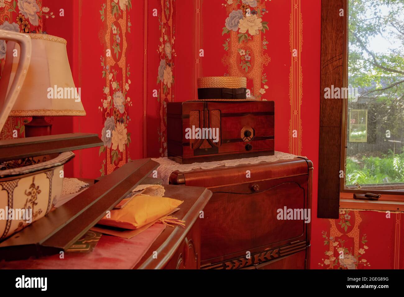 Interior design of an old vintage house Stock Photo - Alamy