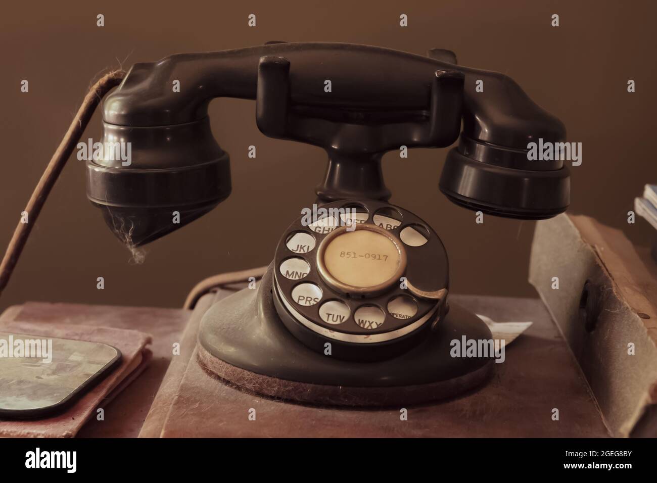 Landline phone conversation hi-res stock photography and images - Alamy