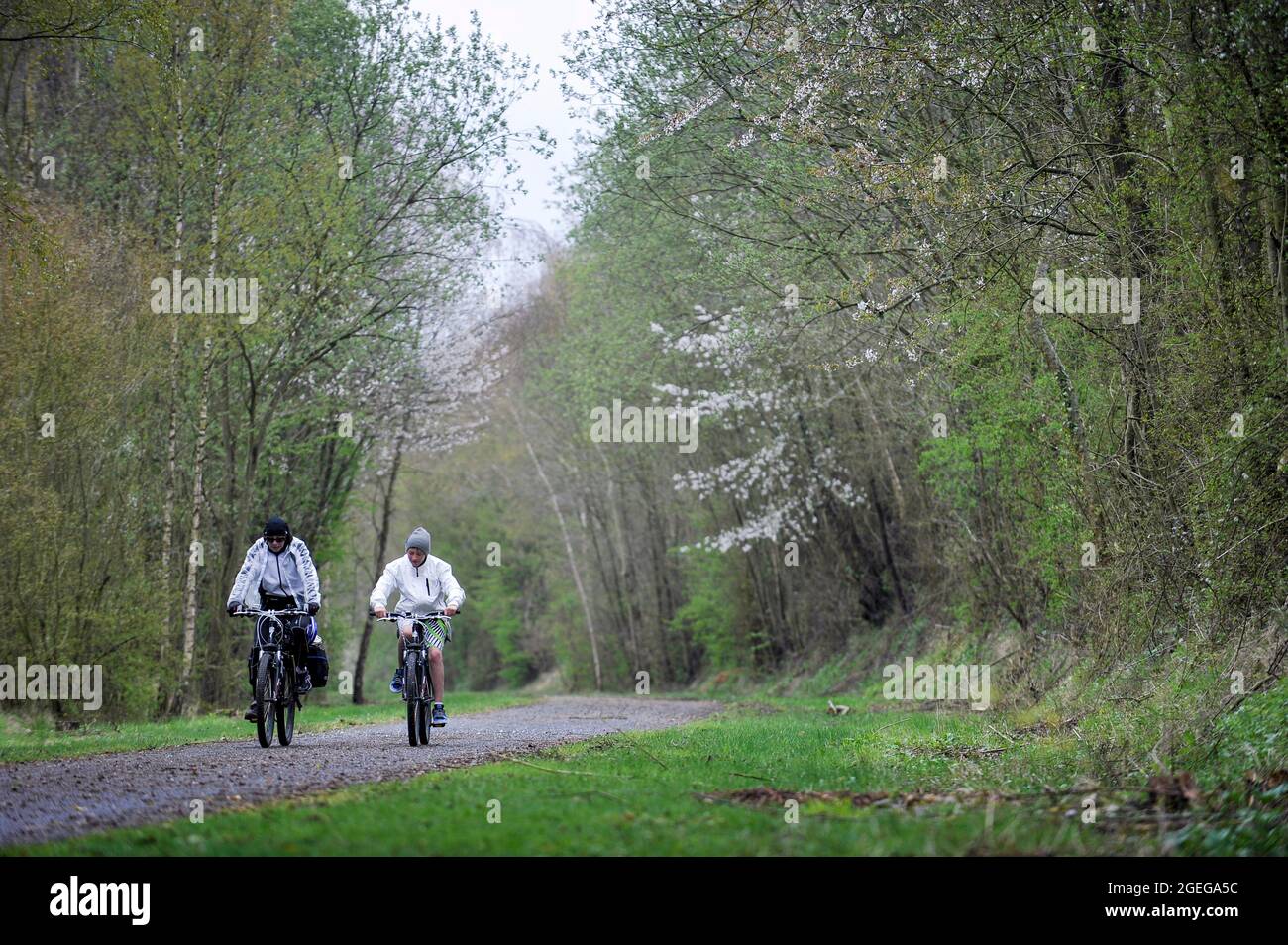 Avenue verte cycle hi-res stock photography and images - Alamy