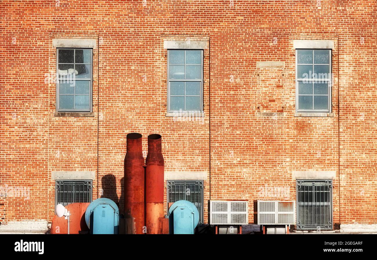 Pipe building exterior architecture hi-res stock photography and images ...