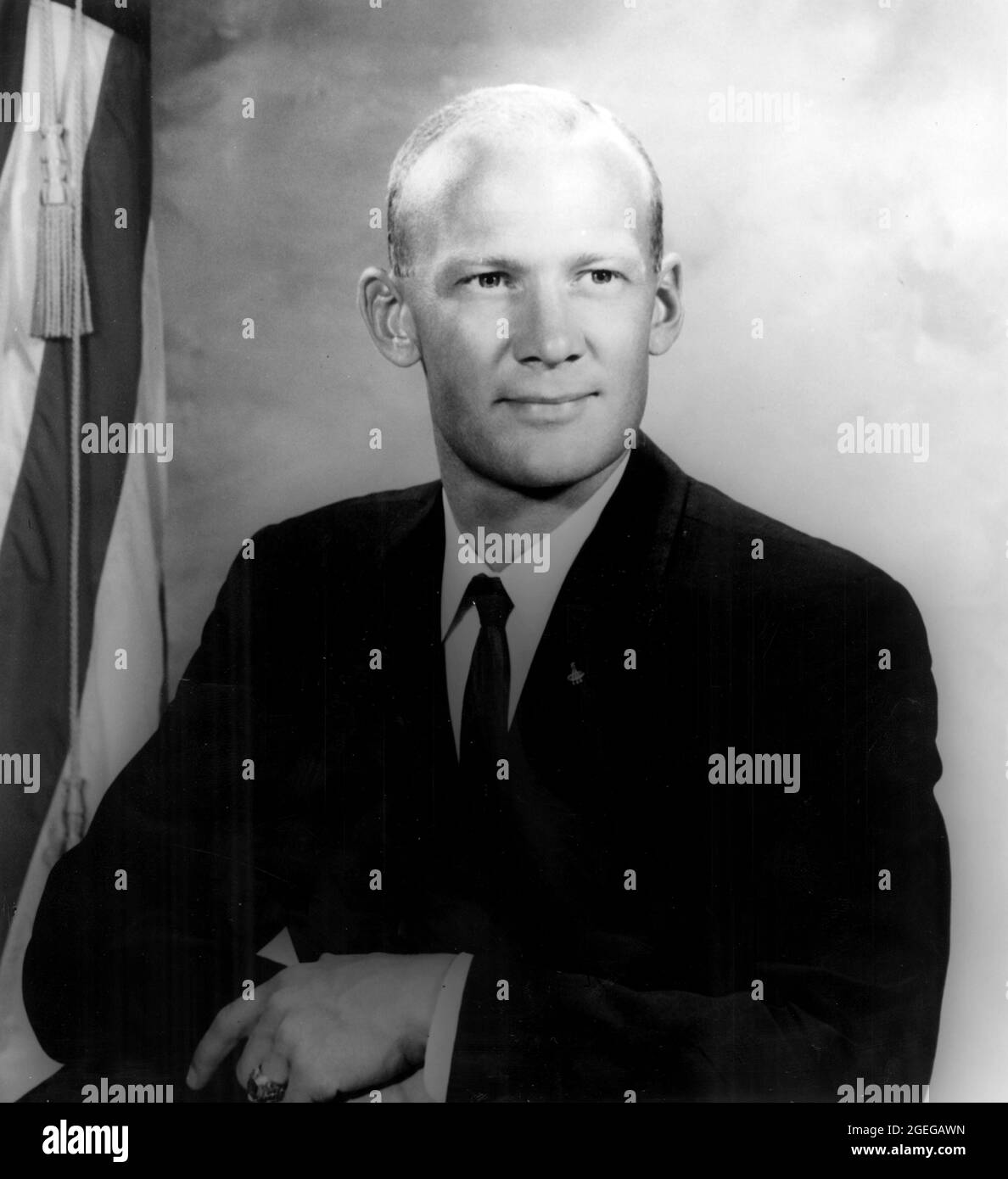 Edwin aldrin hi-res stock photography and images - Alamy
