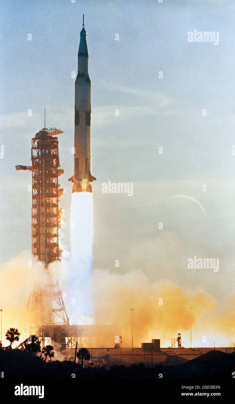 (21 Dec. 1968) --- The Apollo 8 (Spacecraft 103/Saturn 503) space ...
