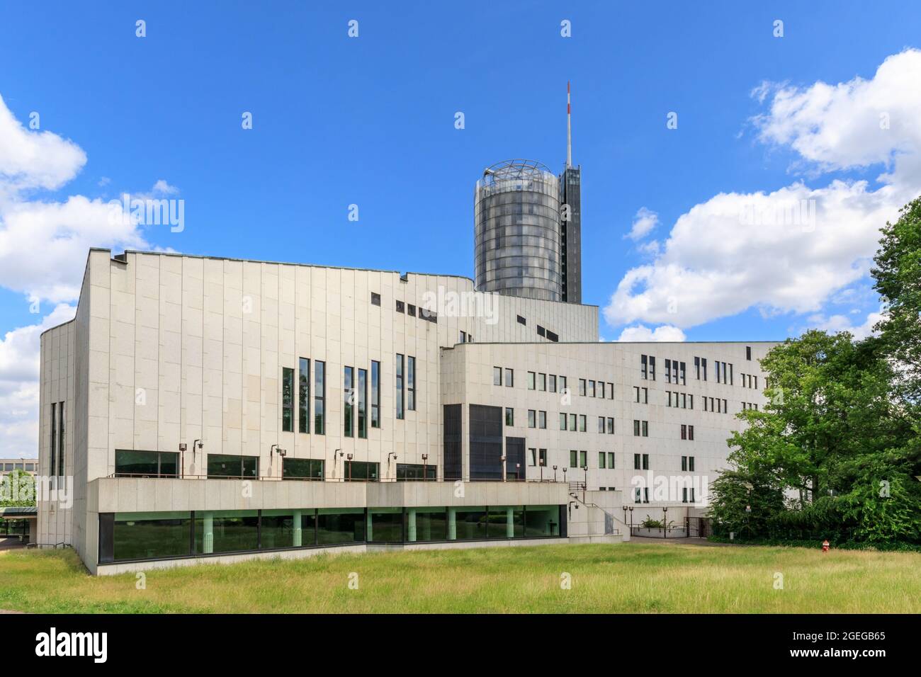 Aalto Theatre and Opera House, exterior, design Alvar Aalto, Essen ...