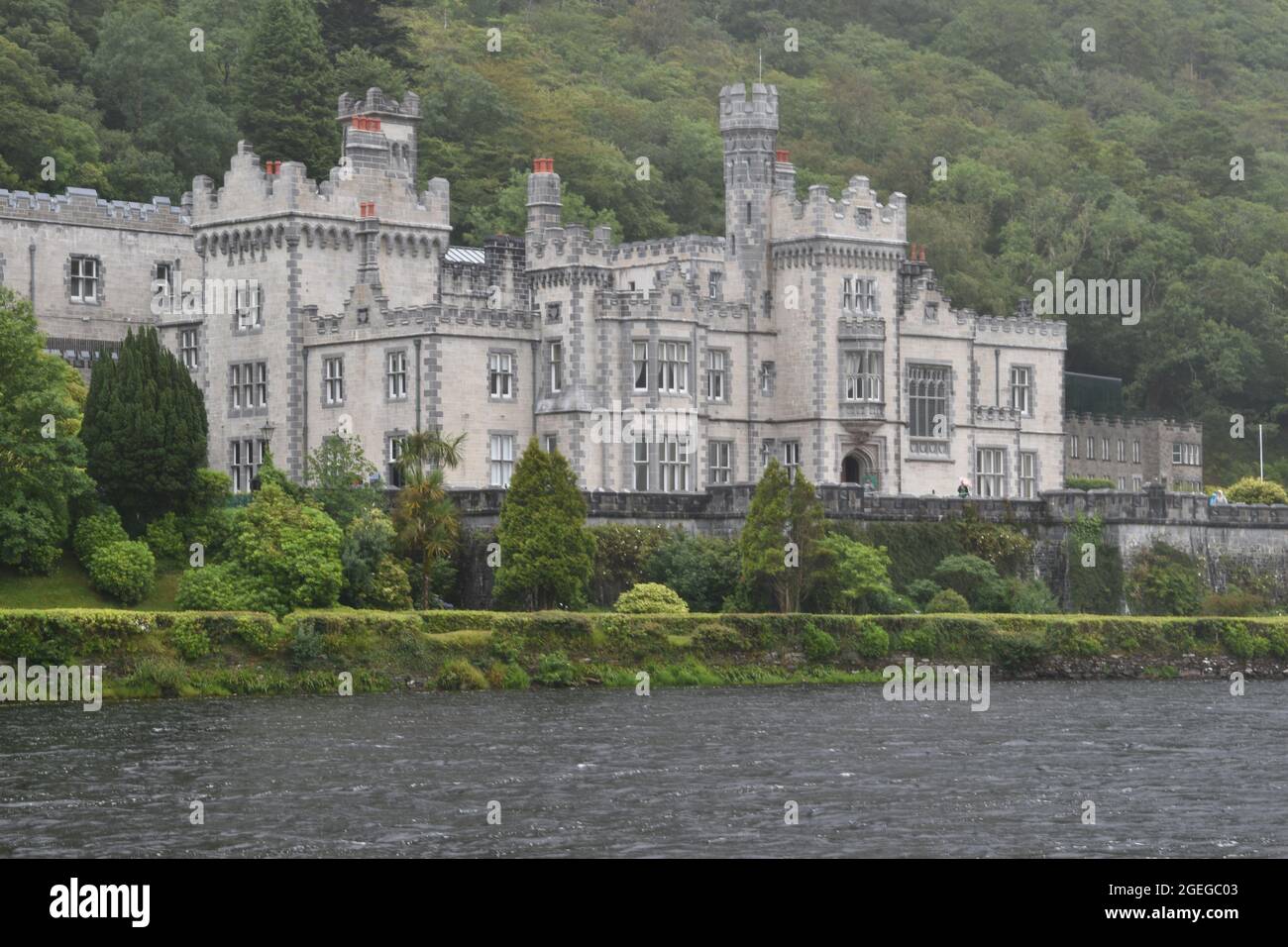 Beautiful shot of a castle in Connemara National Park, Letterfrack ...