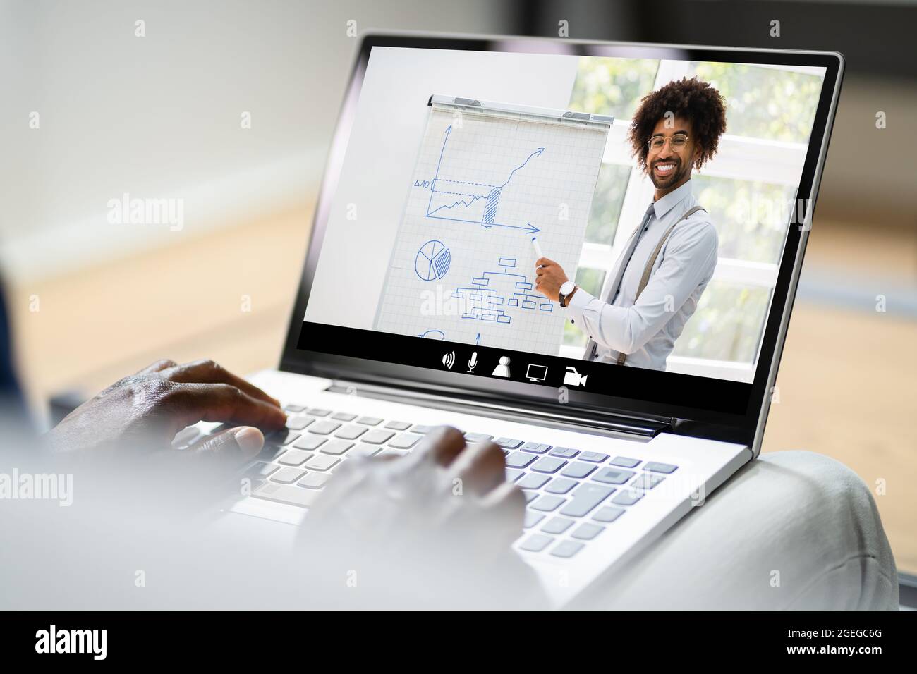 Webinar session online learning hi-res stock photography and images - Alamy