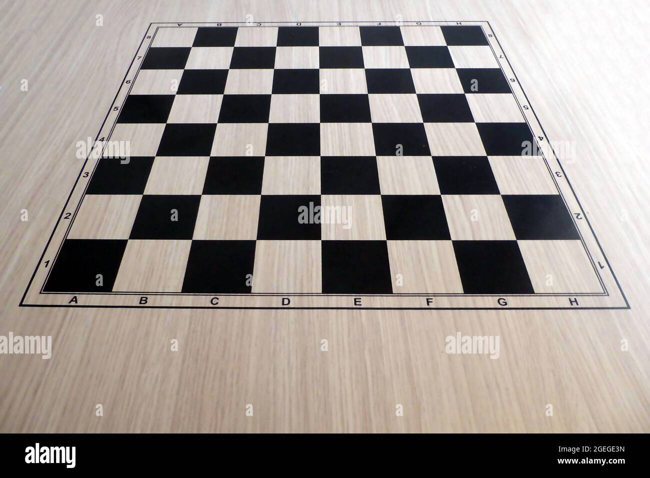 Empty chess board without chess hi-res stock photography and images - Alamy