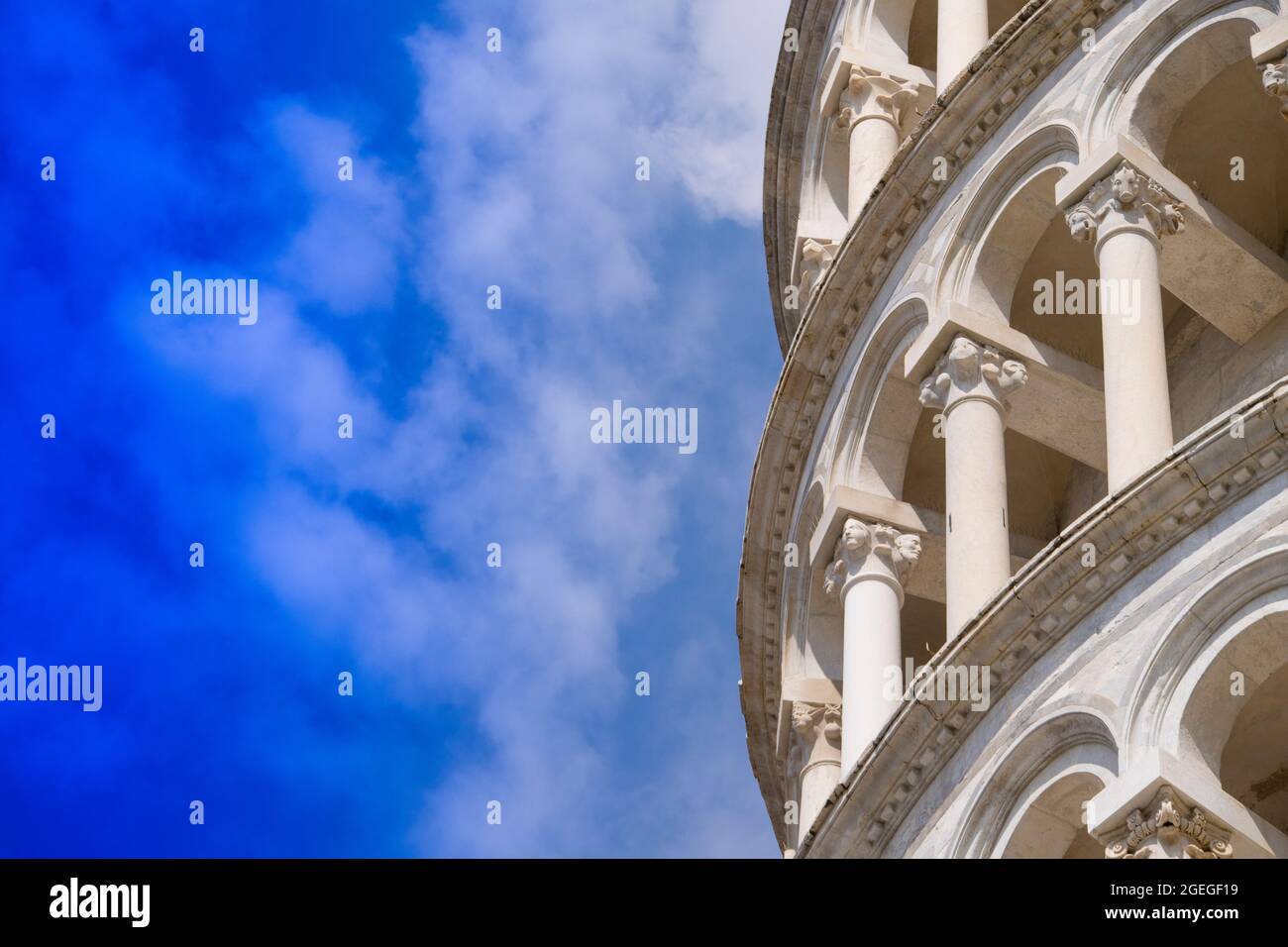 Construction and architectural details of the famous Leaning Tower of ...