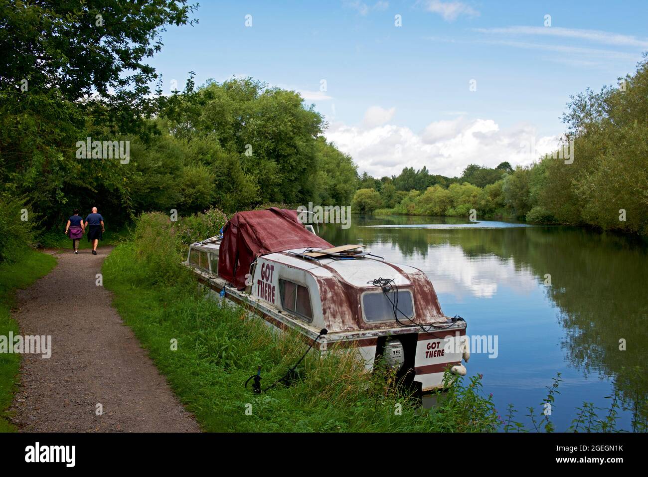 River lea towpath hi-res stock photography and images - Alamy