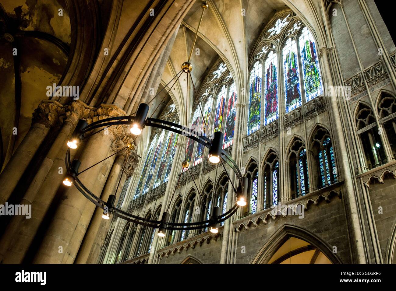 Interior view of St. Stephen's cathedral, Metz Stock Photo - Alamy