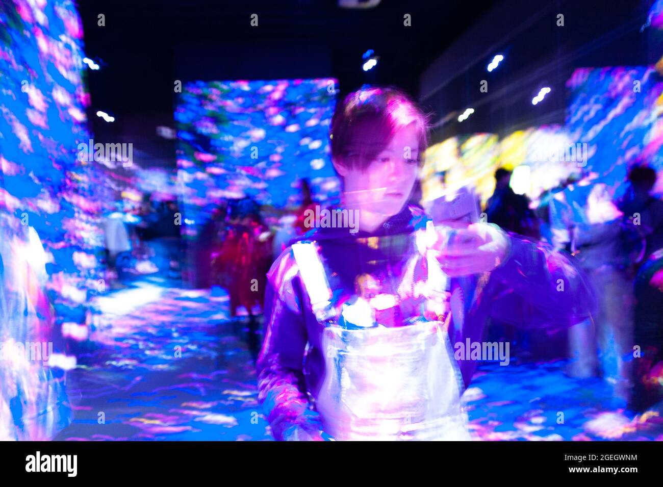 Teamlab borderless tokyo hi-res stock photography and images - Alamy