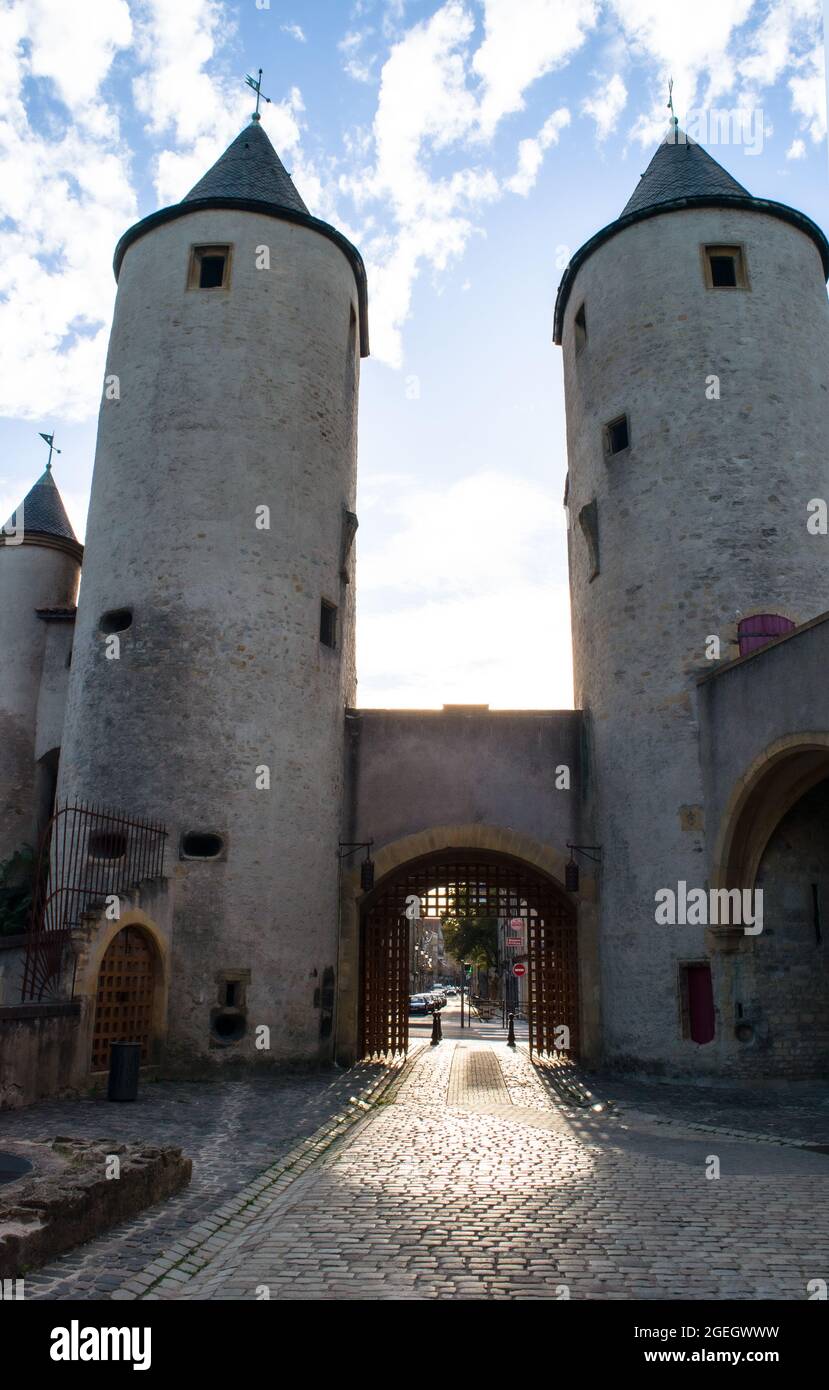 Entrance in German's gate castle of Metz Stock Photo - Alamy