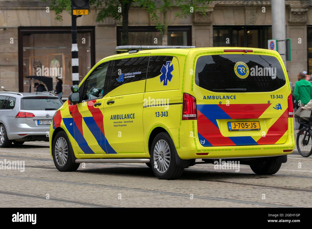 Back ambulance emergency car hi-res stock photography and images - Alamy