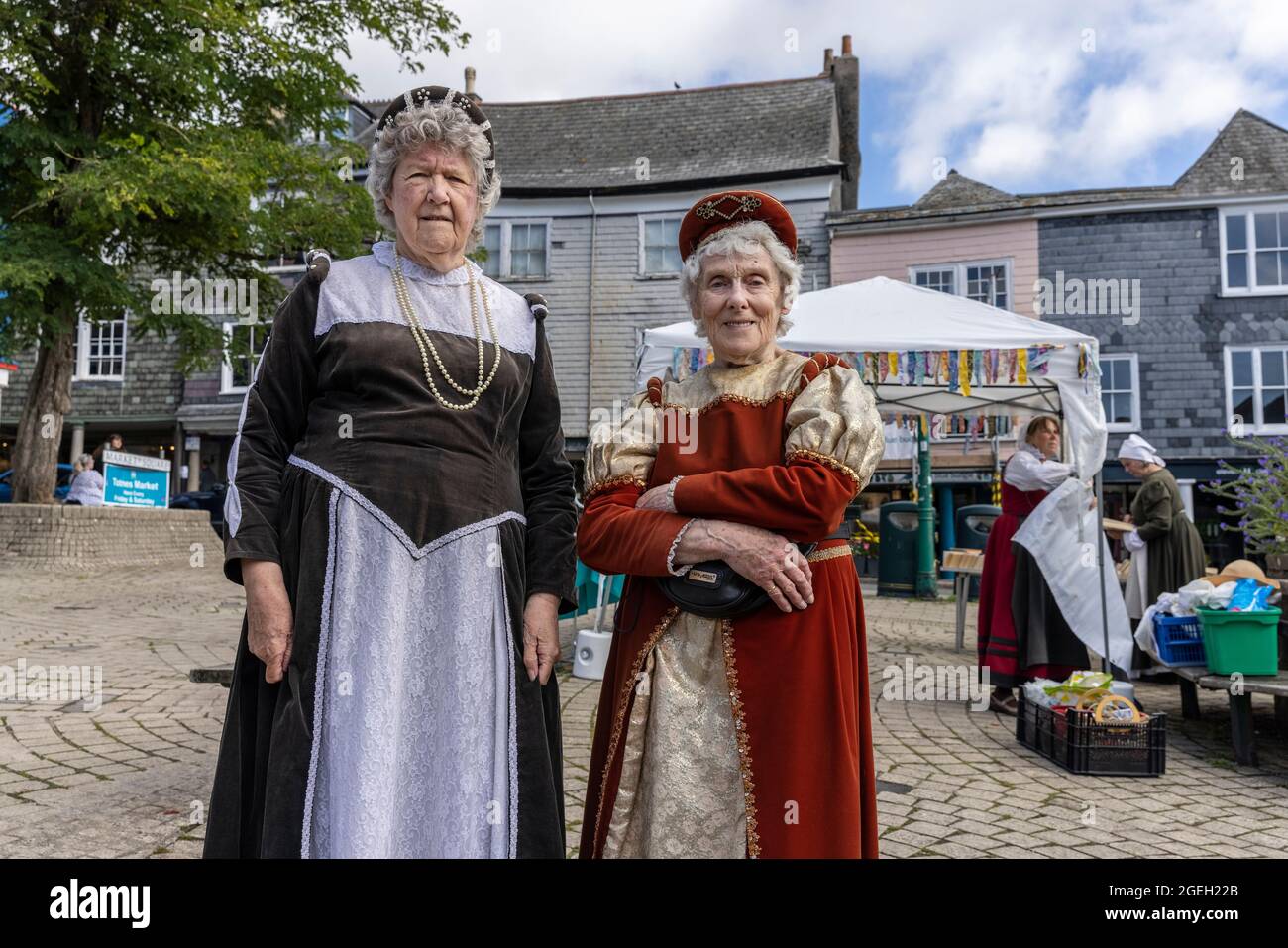 Elizabethan charity market totnes hi-res stock photography and images ...