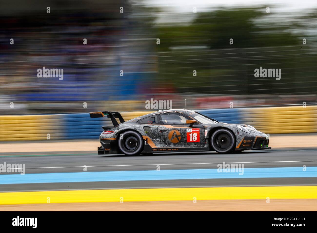 Absolute racing hi-res stock photography and images - Alamy