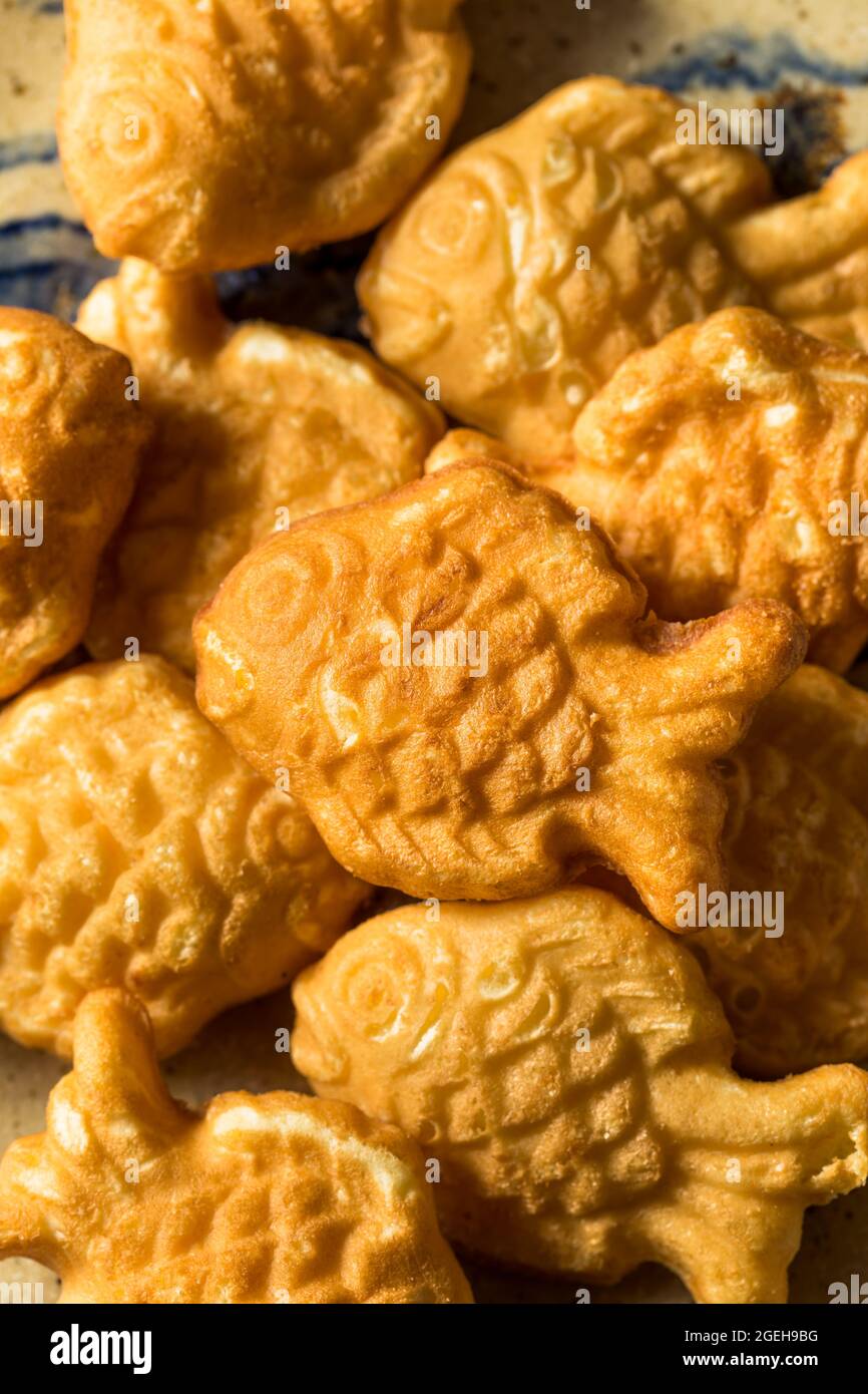 Custard taiyaki hi-res stock photography and images - Alamy