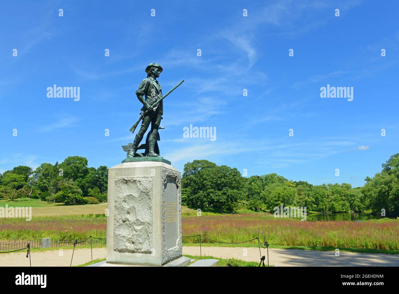 Minute Man Statue at North Bridge in Minute Man National Historic Park ...