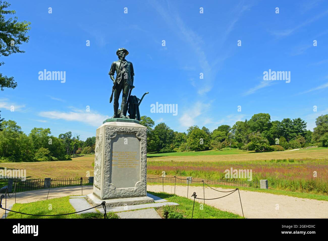 Minute Man Statue at North Bridge in Minute Man National Historic Park ...