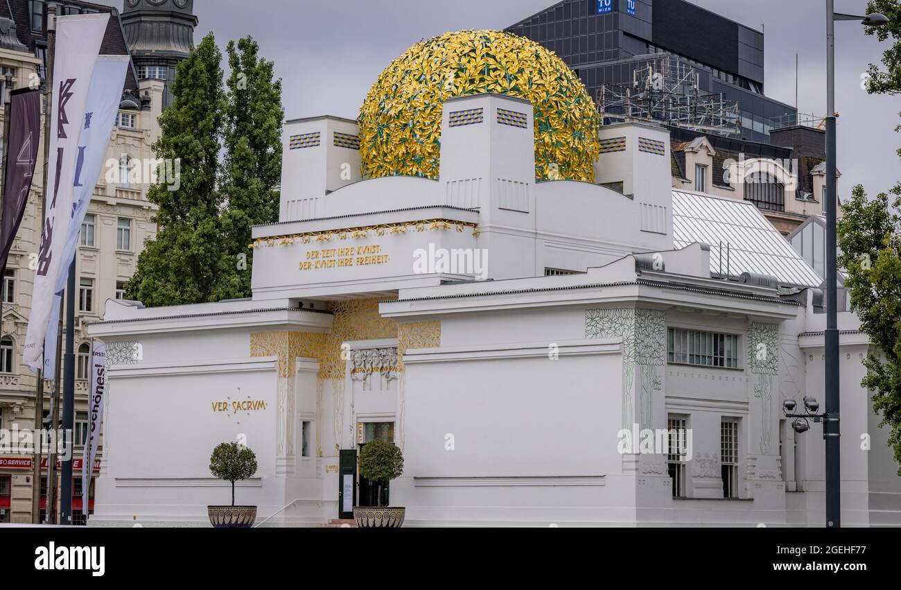 Gustav klimt art history museum hi-res stock photography and images - Alamy