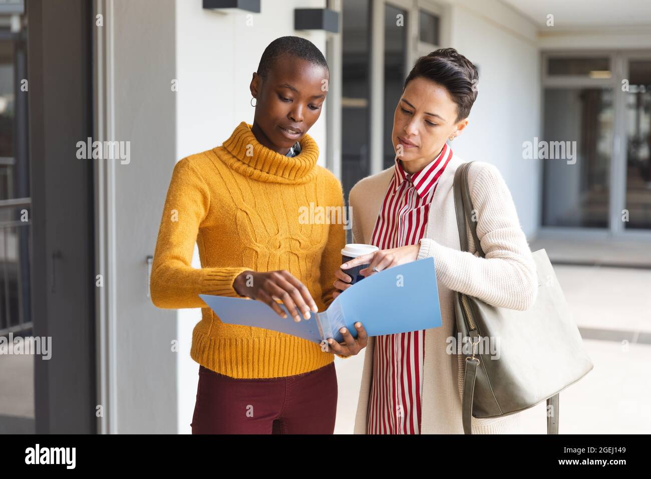 Employee lounge hi-res stock photography and images - Alamy