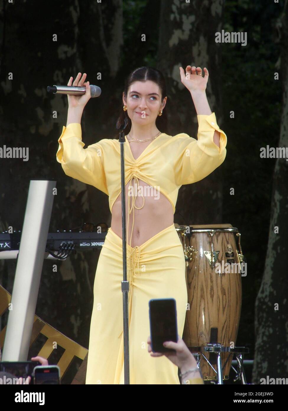 Lorde concert hi-res stock photography and images - Alamy