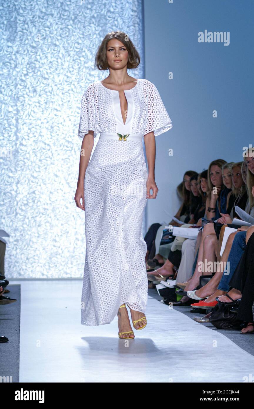 2006 new york runway hi-res stock photography and images - Alamy