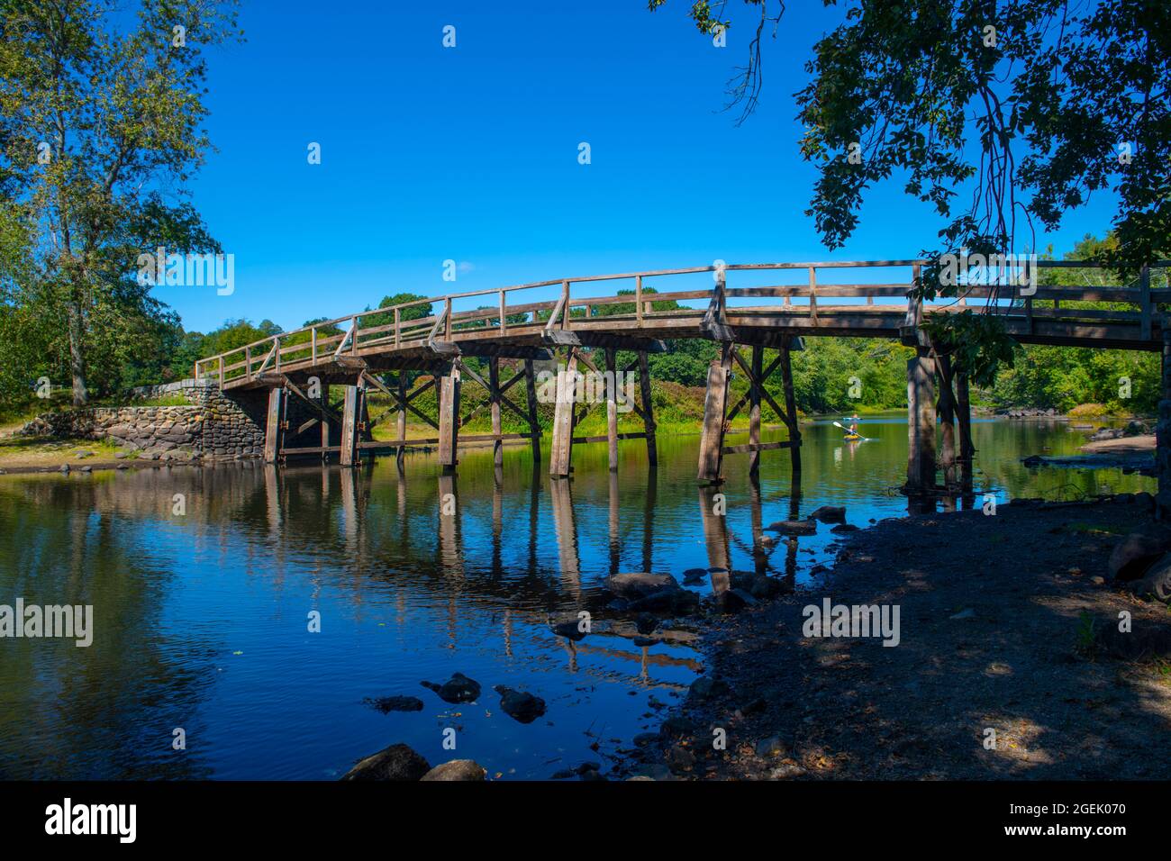 Old North Bridge and Memorial obelisk in Minute Man National Historical ...