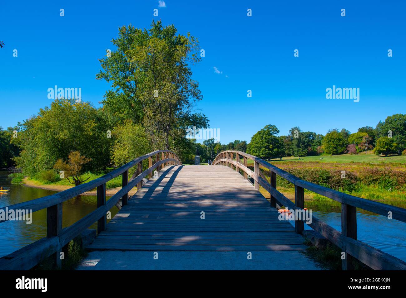 Old North Bridge and Memorial obelisk in Minute Man National Historical ...