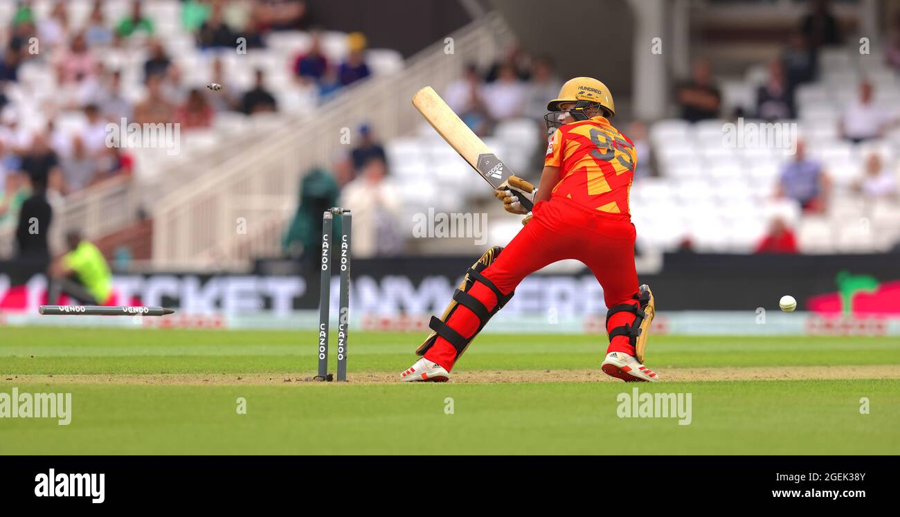London, UK. 20 August 2021. Issy Wong of the Birmingham Phoenix is ...