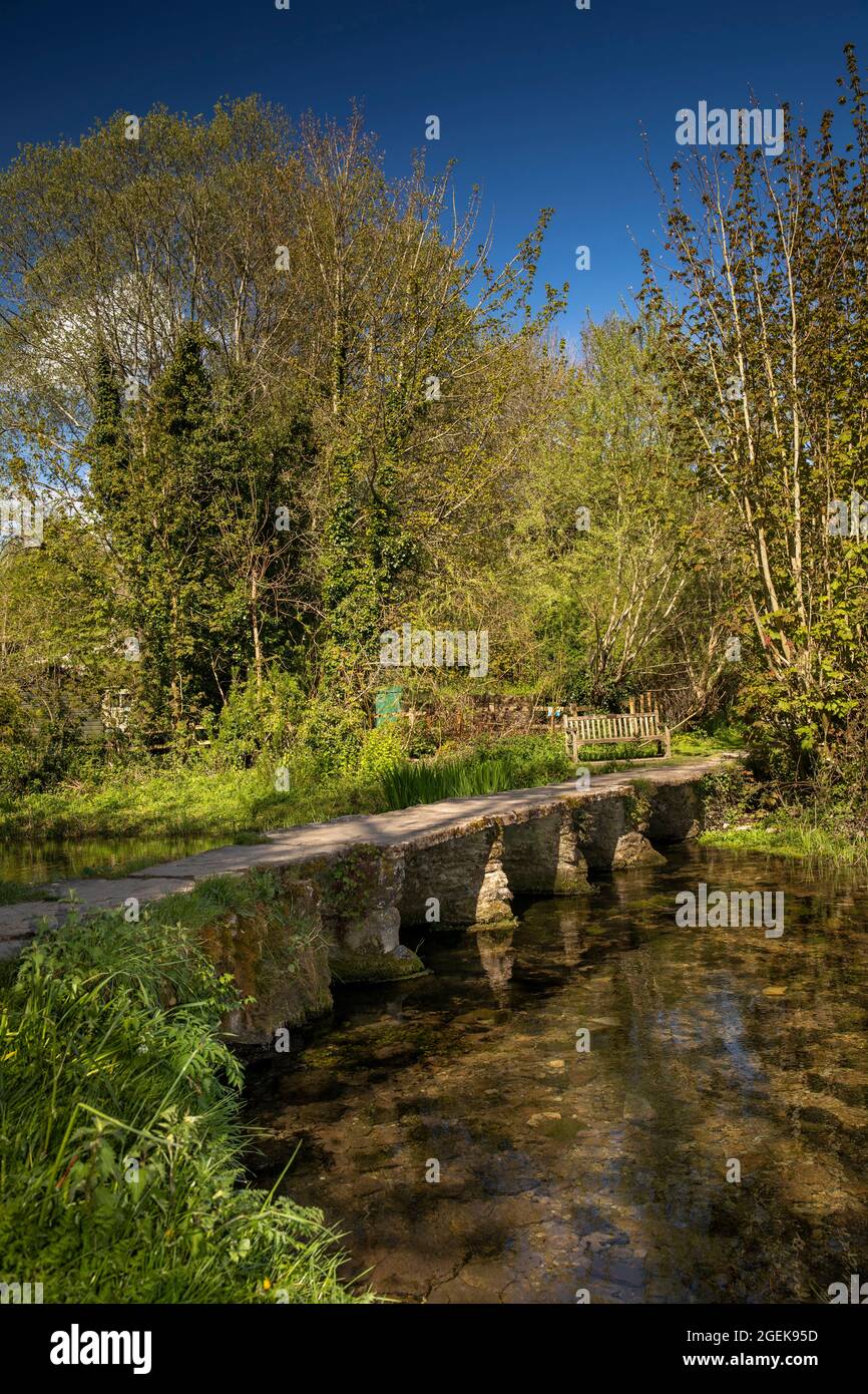 Eastleach river leach cotswolds hi-res stock photography and images - Alamy