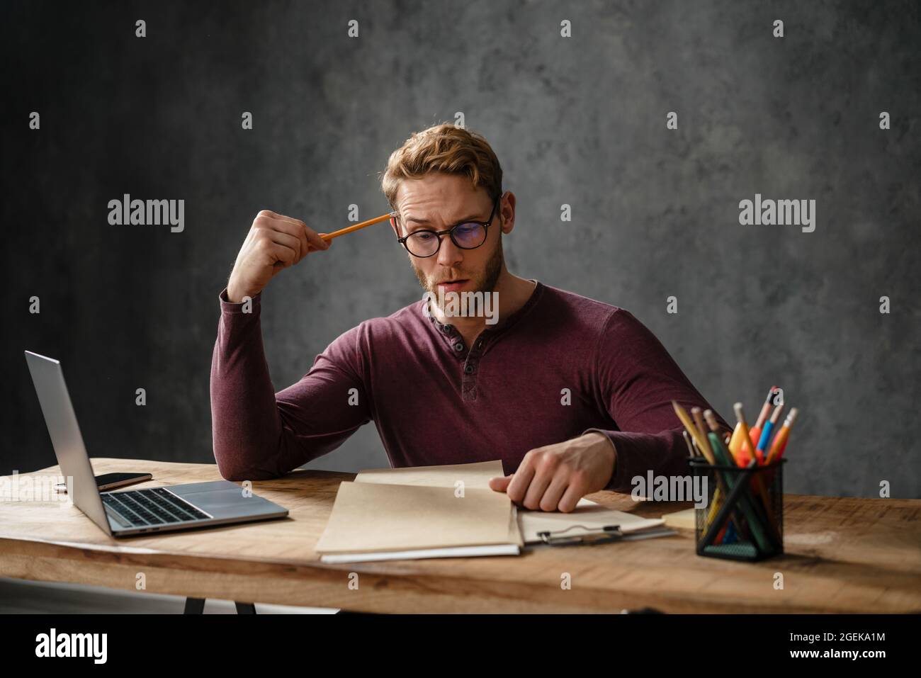 Wrinkling hi-res stock photography and images - Alamy