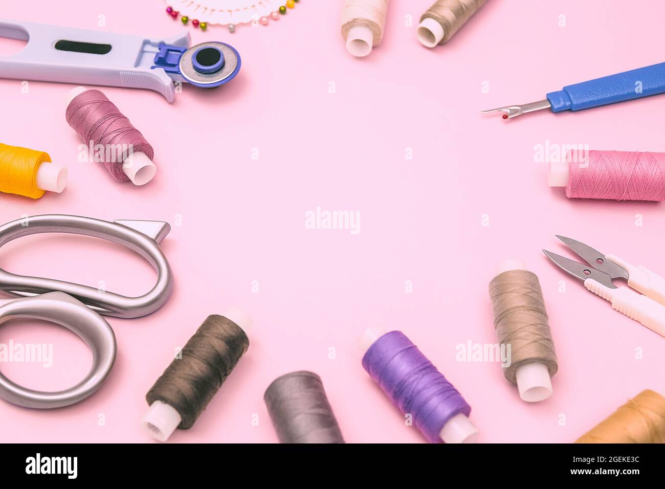 Tailoring supplies for sewing hi-res stock photography and images - Alamy