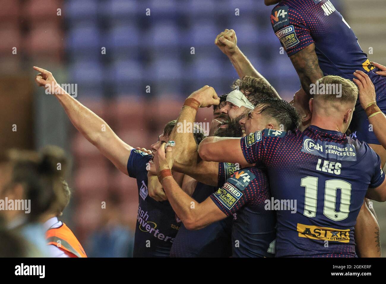 Alex Walmsley (8) of St Helens celebrates his try Stock Photo - Alamy