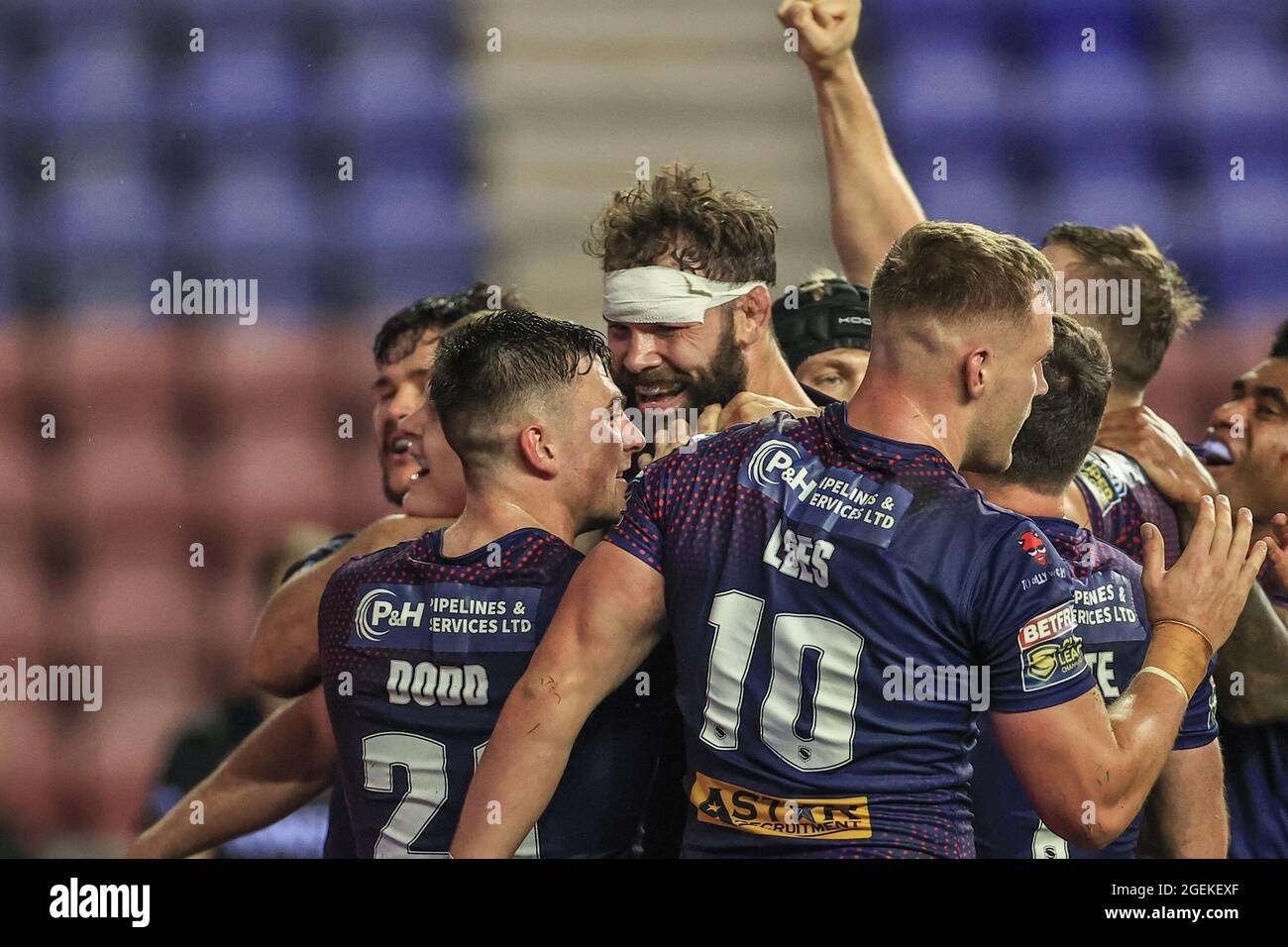 Alex Walmsley (8) of St Helens celebrates his try Stock Photo - Alamy