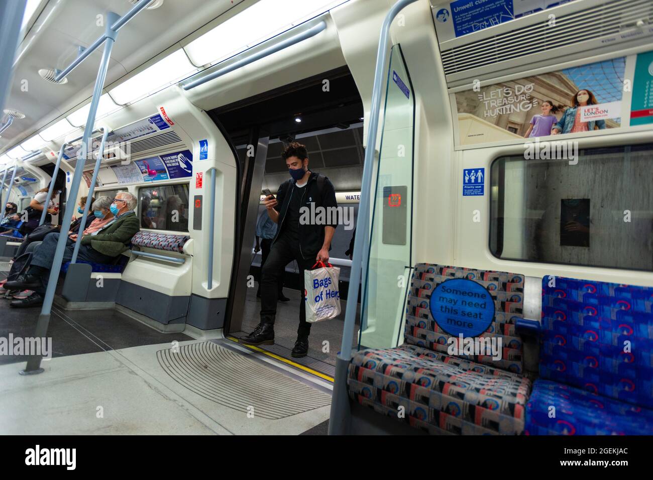 Jubilee line underground train hi-res stock photography and images - Alamy