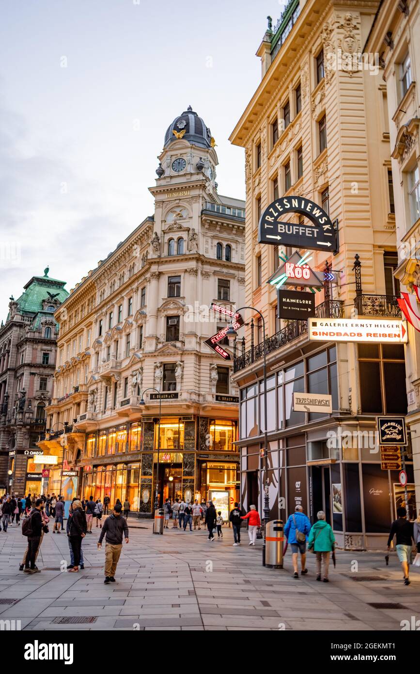 Street cafes in the city center of Vienna - VIENNA, AUSTRIA, EUROPE ...