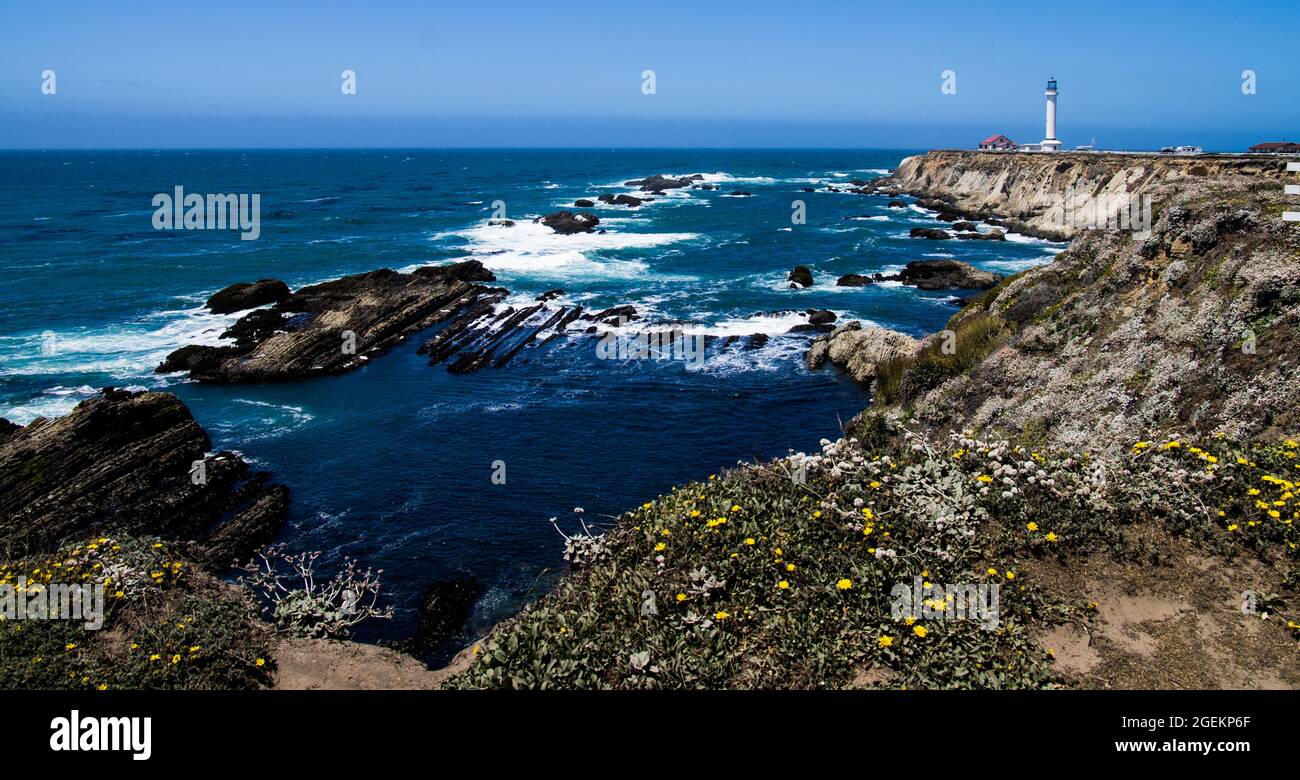 Body island lighthouse hi-res stock photography and images - Alamy